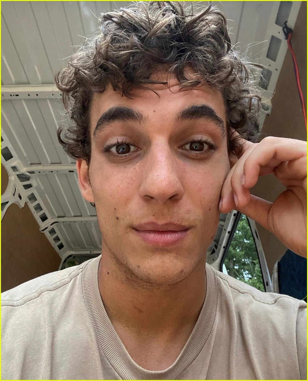 Money Heist's Miguel Herrán (aka Rio) Is Showing Off a Lot of Skin on ...