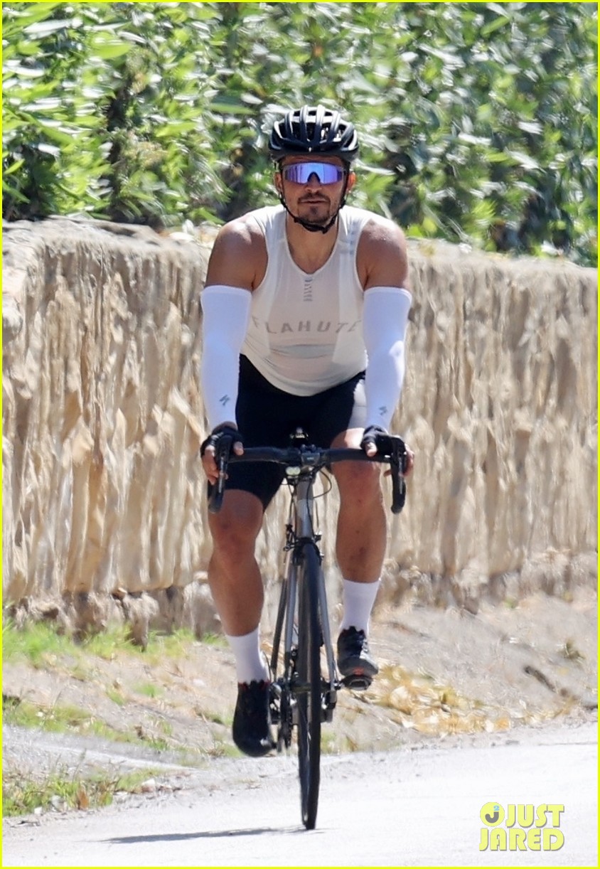 Orlando Bloom Rides His Super Expensive Festka Bike in Malibu: Photo ...