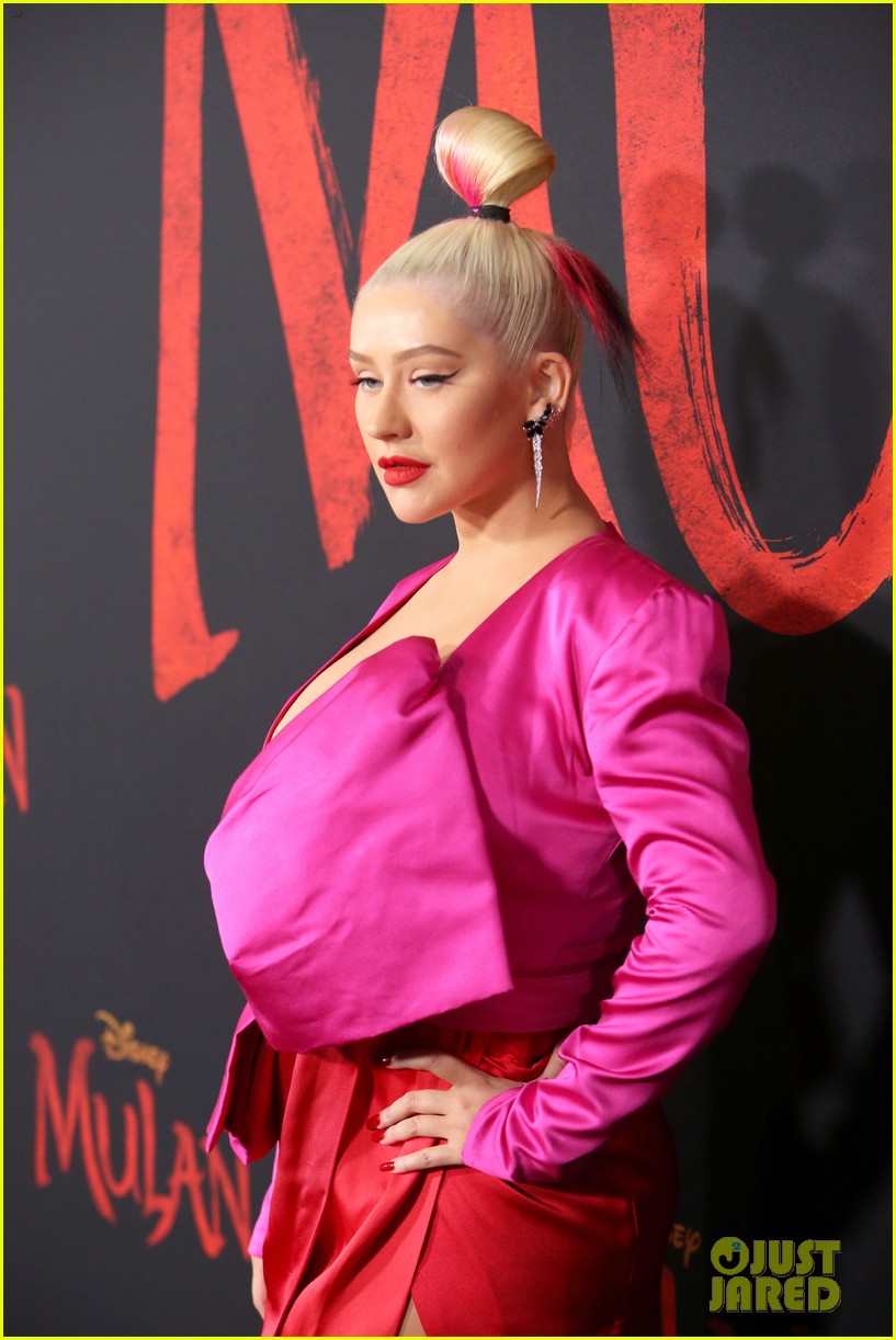 Christina Aguilera Live Tweets While Watching 'Mulan,' Reveals Which ...