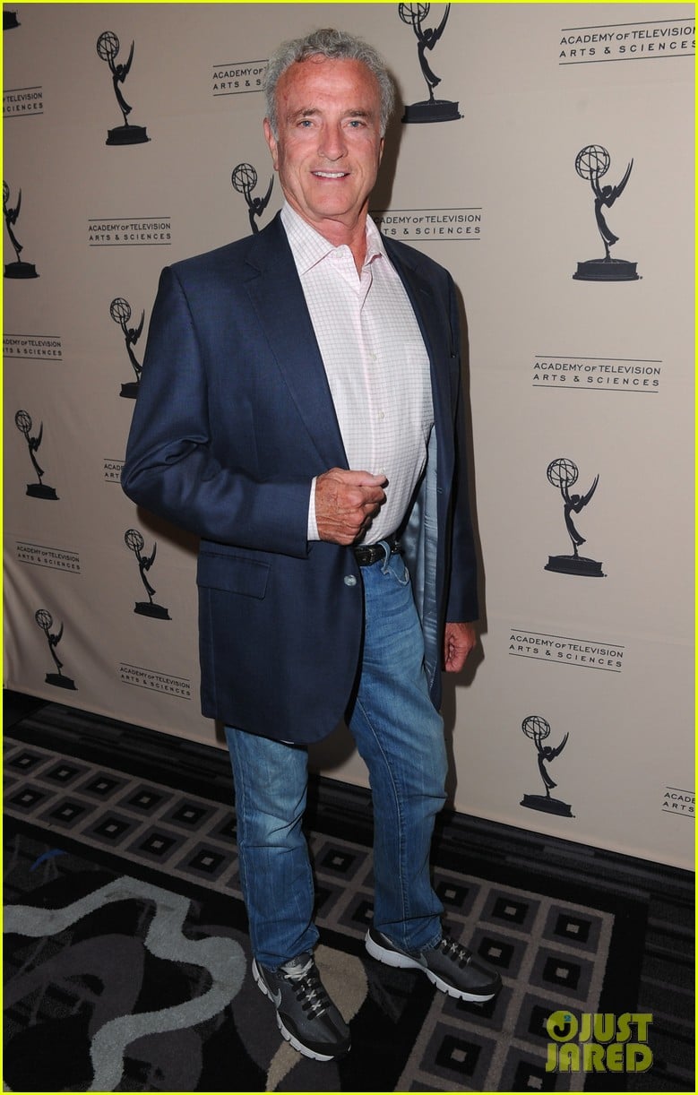 Kevin Dobson Dead - 'Knots Landing' & 'Kojak' Star Dies at 77: Photo ...