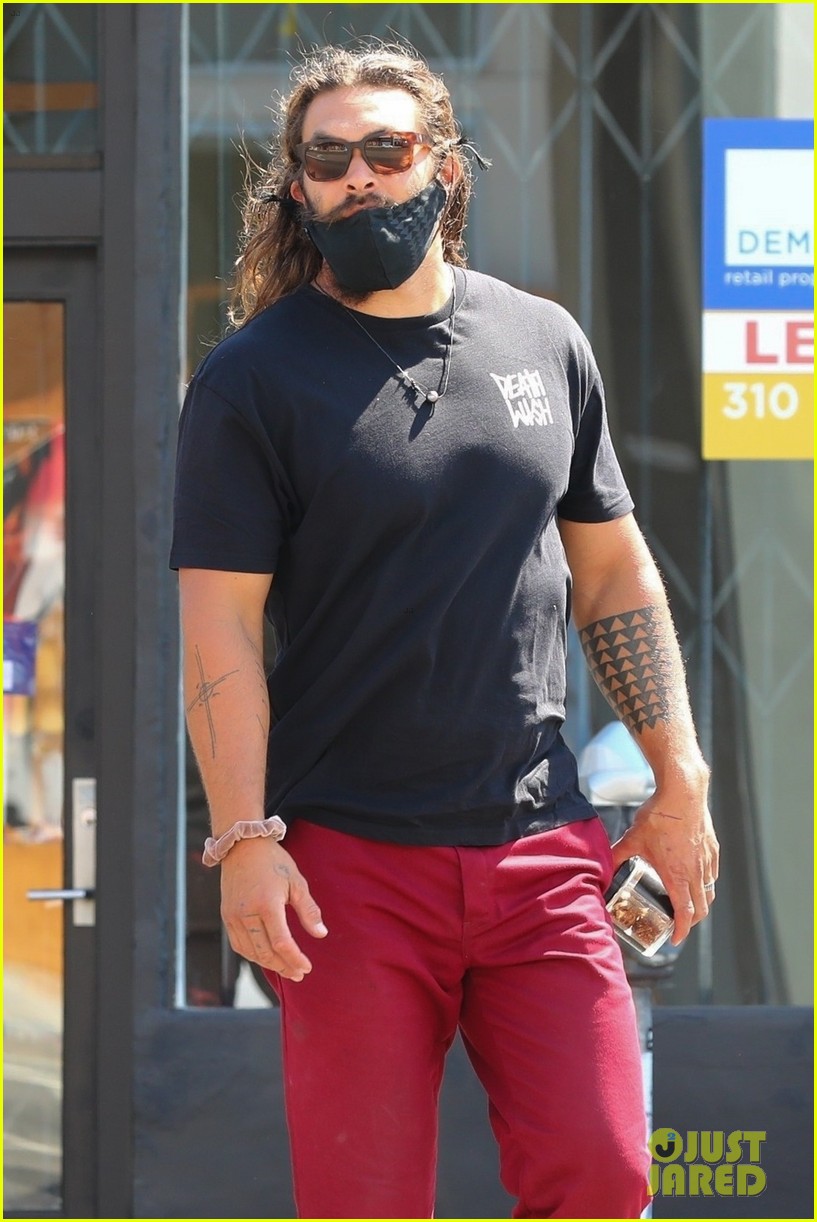 Jason Momoa Enjoys Lunch With Friends in LA: Photo 4479624 | Jason ...