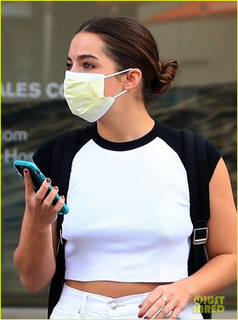 Kourtney Kardashian & Addison Rae Are Fashionable Friends at WeHo ...