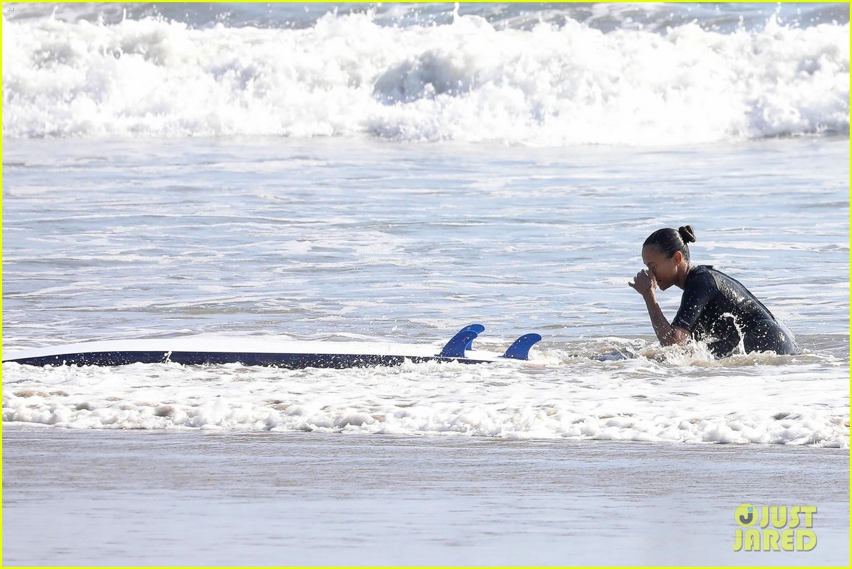 Photo: zoe saldana marco perego make out beach 21 | Photo 4485730 ...