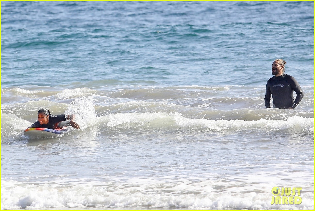 Photo: zoe saldana marco perego make out beach 39 | Photo 4485748 ...