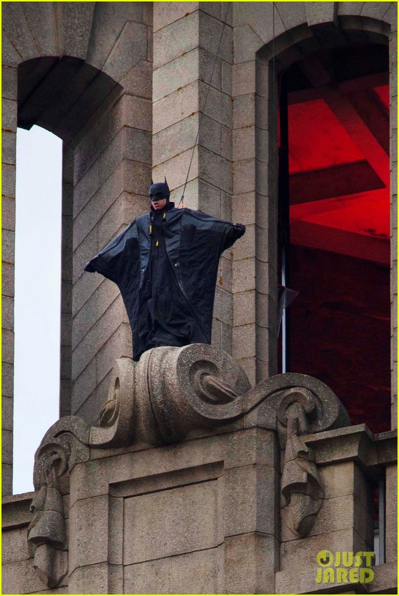 Photo: batman stunt double on set 06 | Photo 4493505 | Just Jared ...