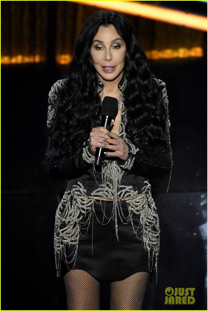 Photo: cher presents icon award bbmas 2020 08 | Photo 4492679 | Just ...