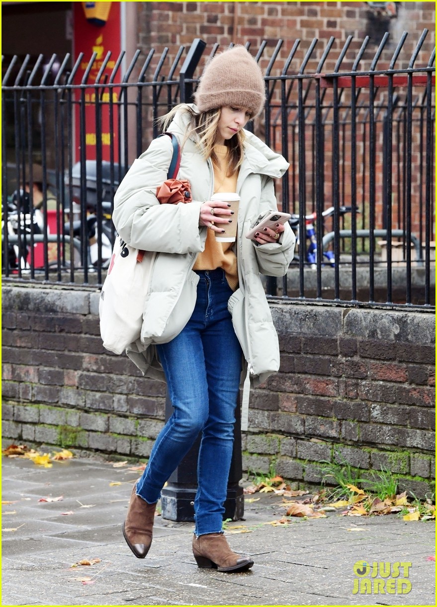 Emilia Clarke Bundles Up During a Chilly Fall Day in London: Photo ...