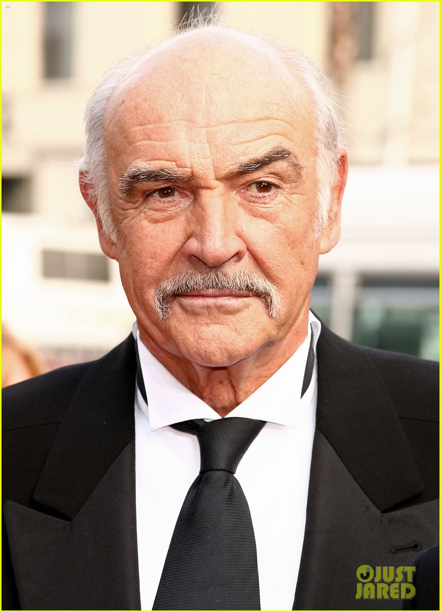 Sean Connery Dead - Iconic James Bond Actor Dies at 90: Photo 4496649 ...