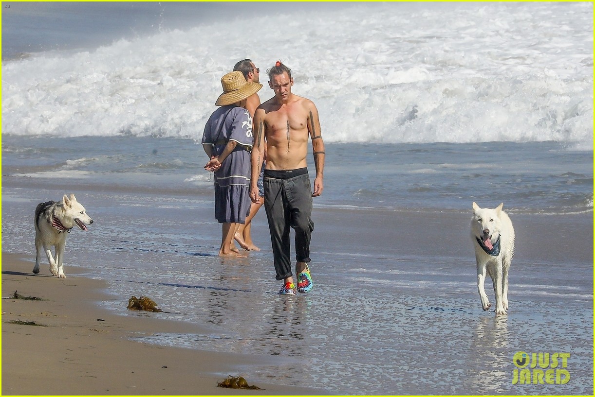 Jonathan Rhys Meyers Goes Shirtless at the Beach in Rare Photos: Photo ...