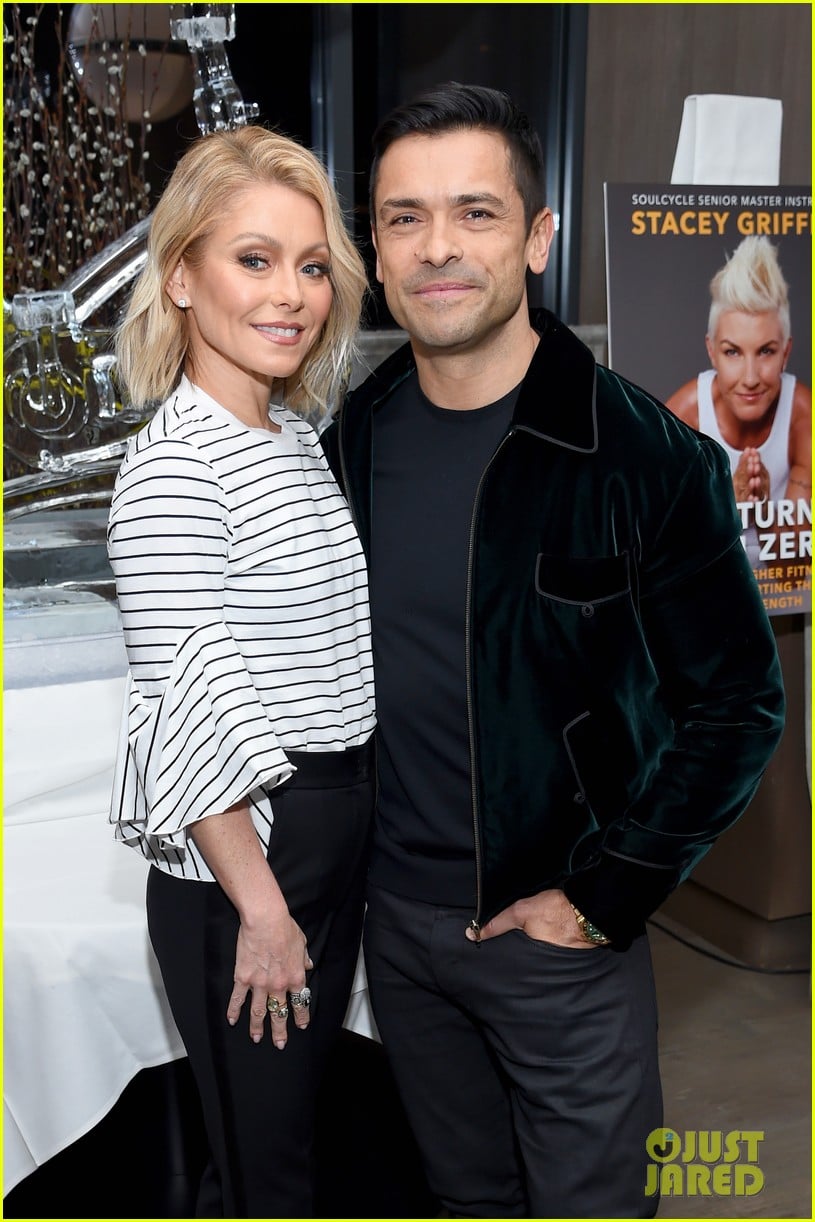 Kelly Ripa Turns 50, Husband Mark Consuelos Calls Her 'Sexy' in His ...