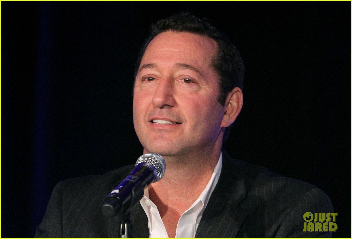 Michelle Trachtenberg Is Reportedly Dating Talent Agent Jay Cohen ...