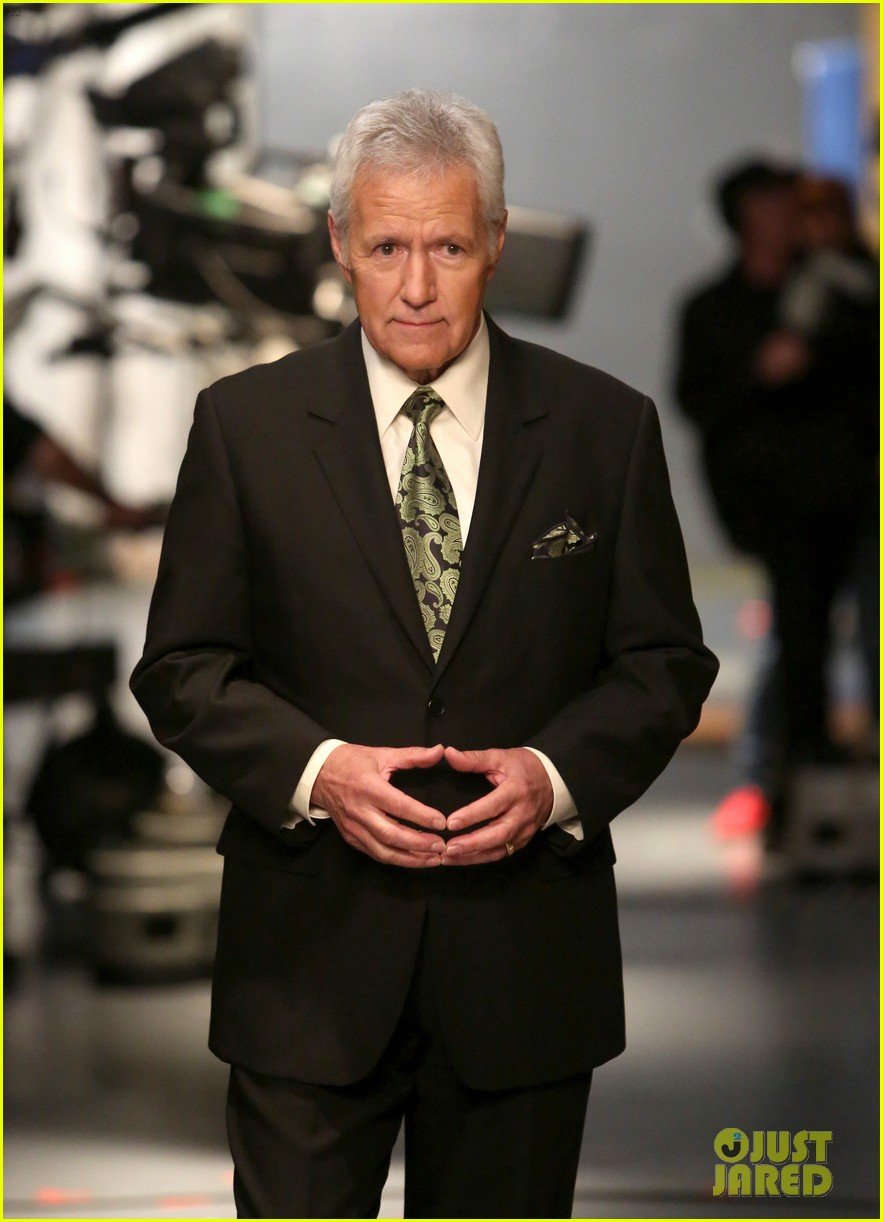 Alex Trebek Dead - Beloved 'Jeopardy' Host Dies at 80: Photo 4498725 | RIP Photos | Just Jared ...