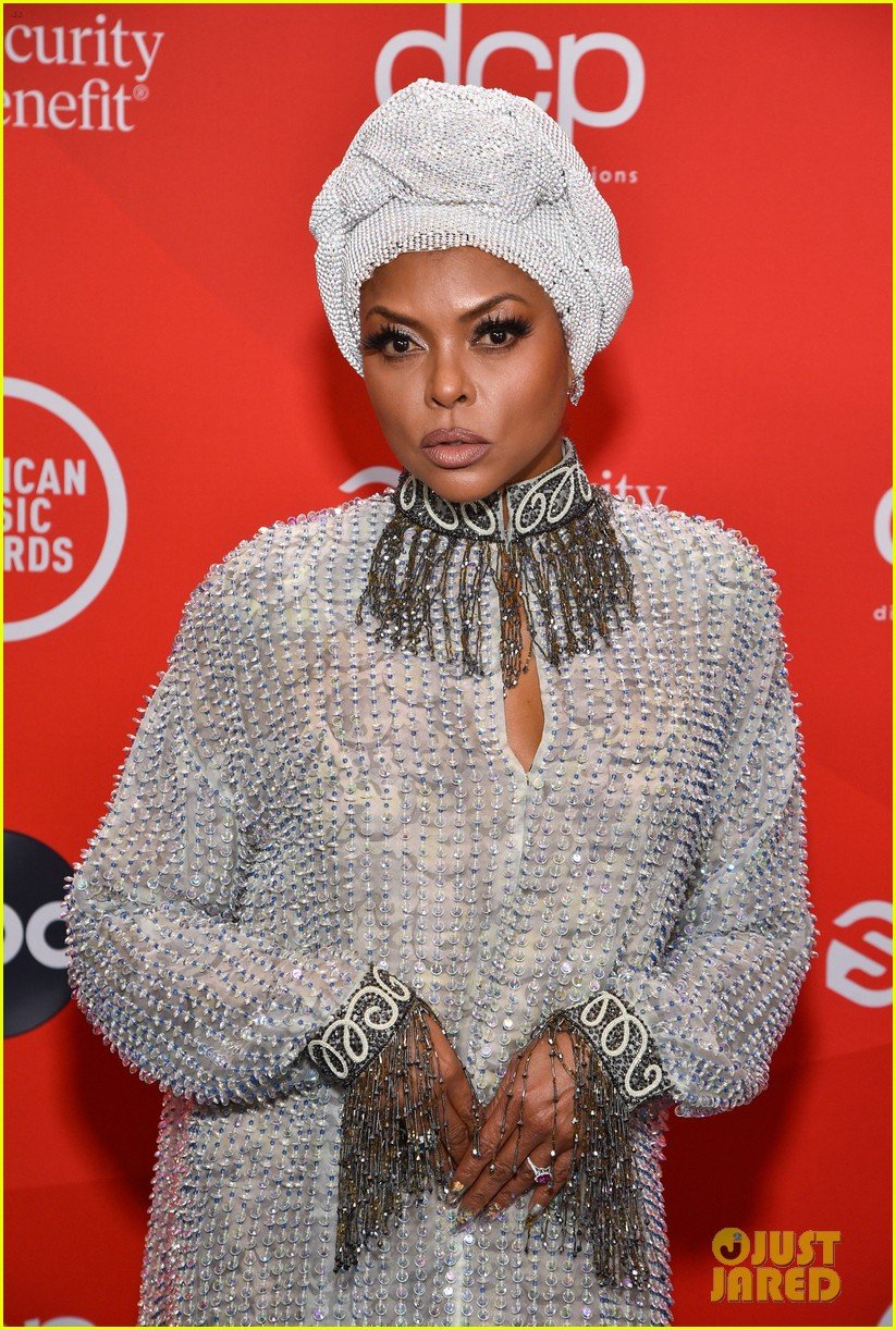 Taraji P. Henson Carries Face Shield Arriving for Hosting Duties at ...