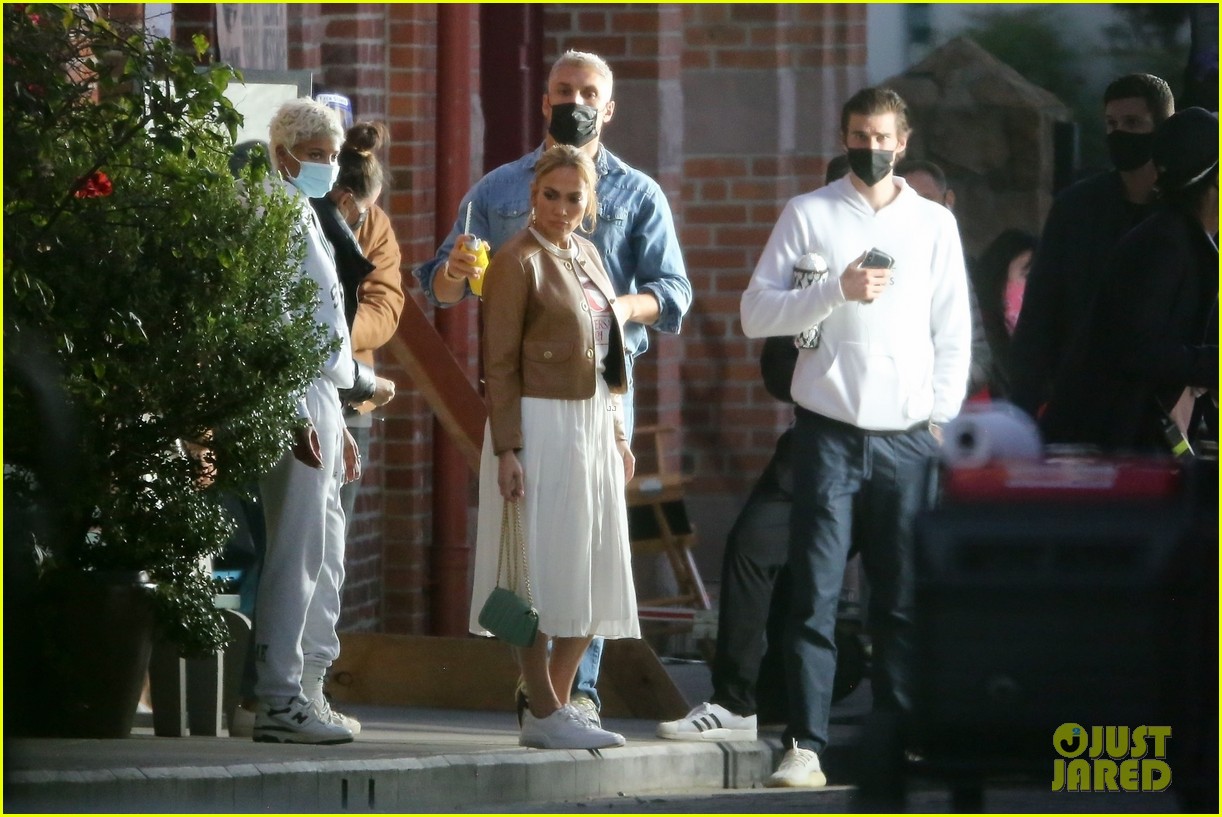 Jennifer Lopez Models Cute Purses & More During New Fashion Shoot ...