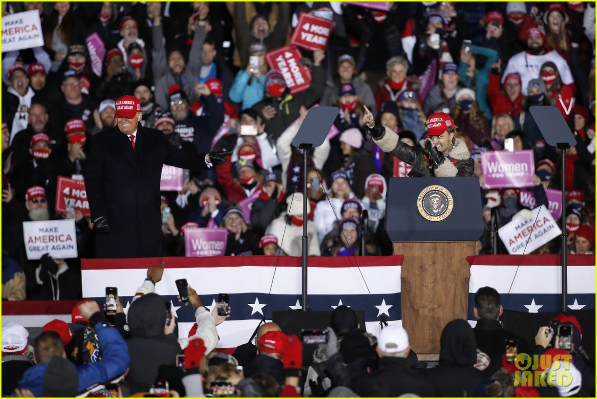 Donald Trump Calls His Celebrity Supporter Lil Pump the Wrong Name ...