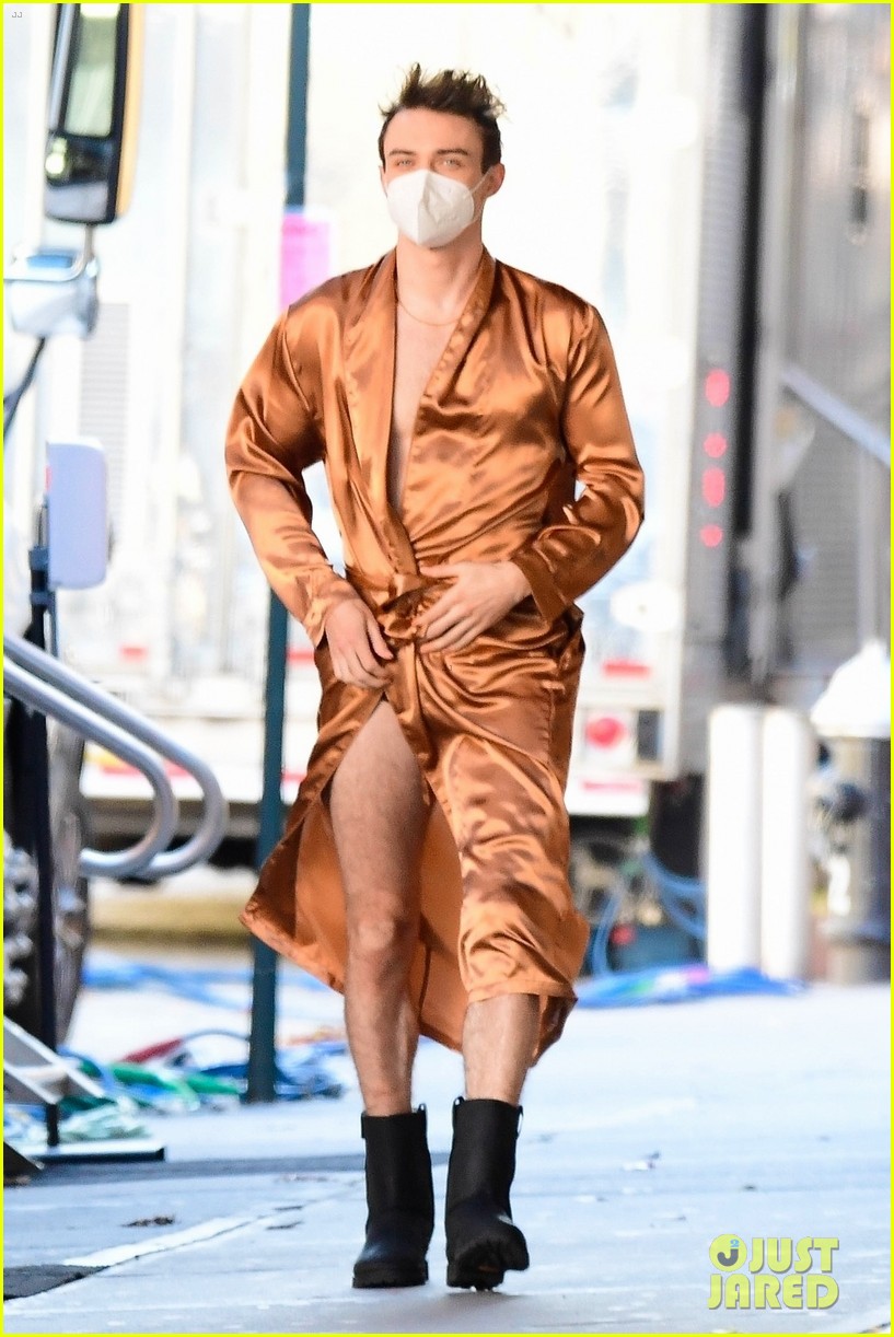Thomas Doherty Wears Nothing But His Tiny Underwear & a Bathrobe on Set ...