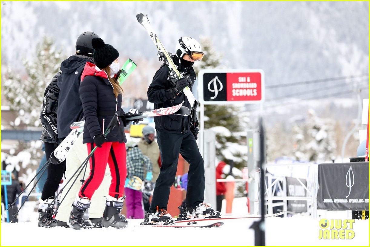 Rebel Wilson & Boyfriend Jacob Busch Keep Cozy While on Vacation in ...