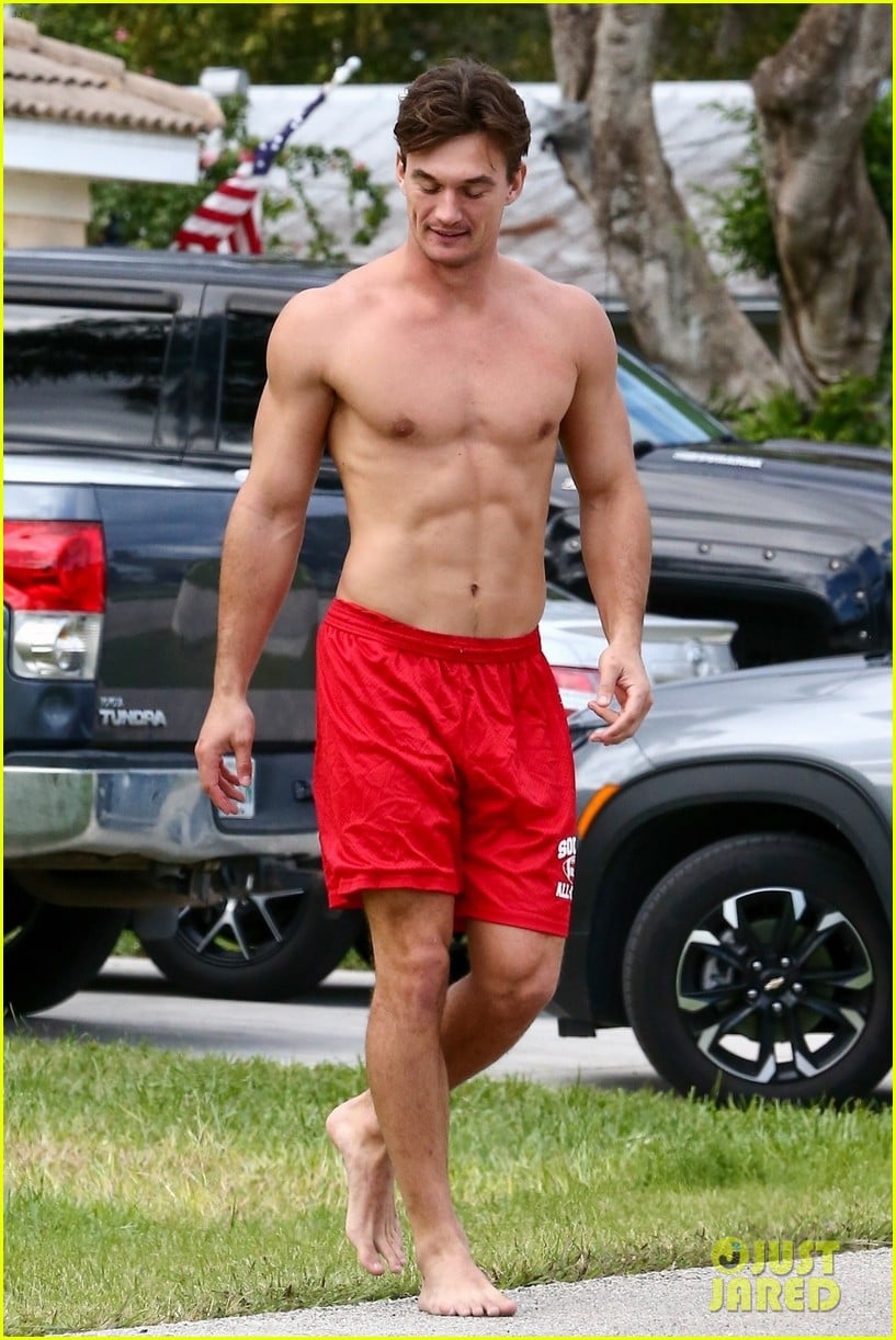 The Bachelorette's Tyler Cameron Looks Ripped While Stepping Out ...