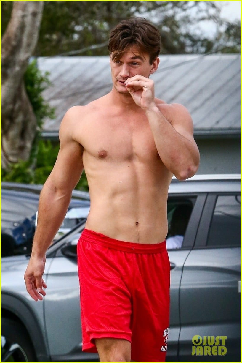 The Bachelorette's Tyler Cameron Looks Ripped While Stepping Out ...