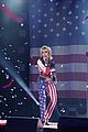 Miley Cyrus Sings ‘Party in the USA’ to Kick Off Rockin’ Eve 2021 ...