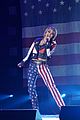 Miley Cyrus Sings ‘Party in the USA’ to Kick Off Rockin’ Eve 2021 ...