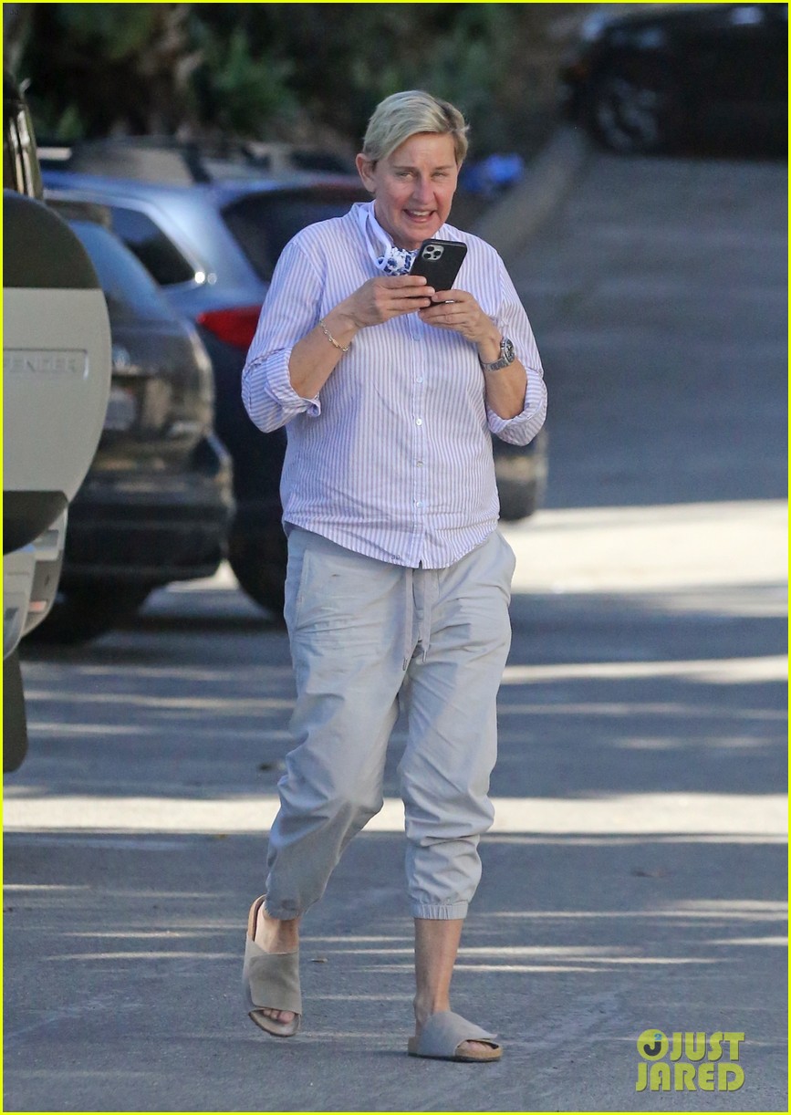 Ellen DeGeneres Wears Her Face Mask Around Her Neck Days After Positive ...