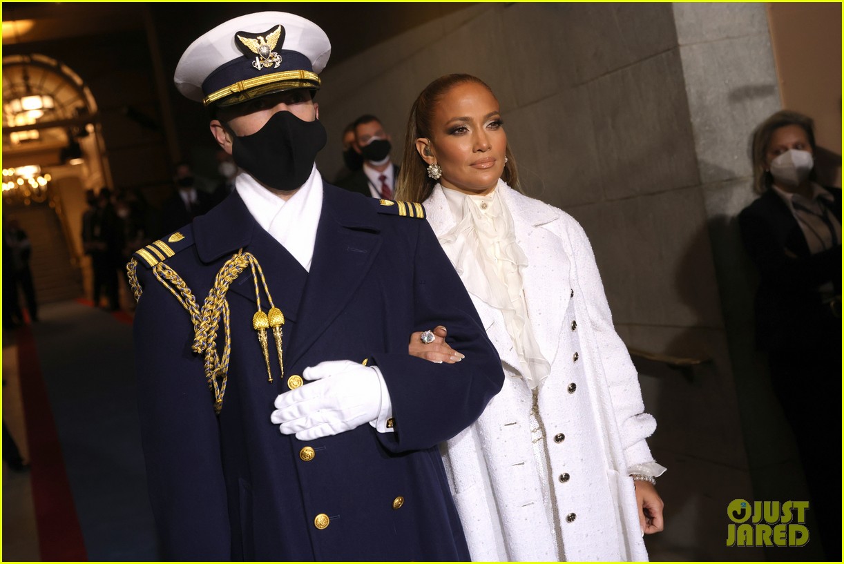 Watch Jennifer Lopez's Inauguration Performance (Where She Added a 'Let ...