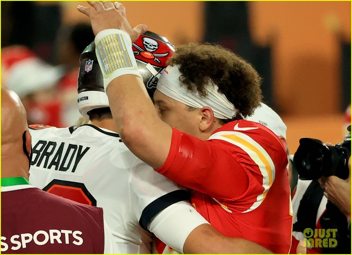 Tom Brady & Patrick Mahomes Share a Hug After Super Bowl 2021: Photo 4523257 | Tom Brady Photos ...