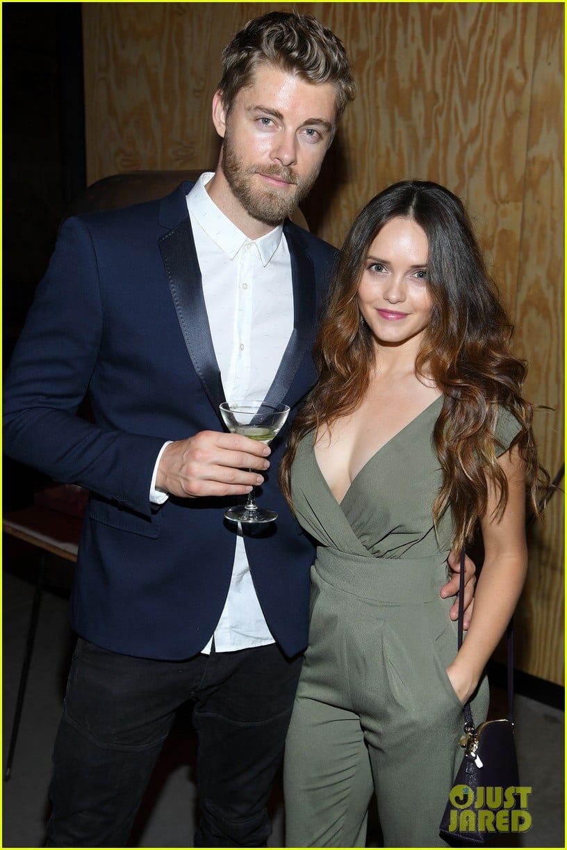 'Clarice' Star Rebecca Breeds' Husband Luke Mitchell Reveals What ...