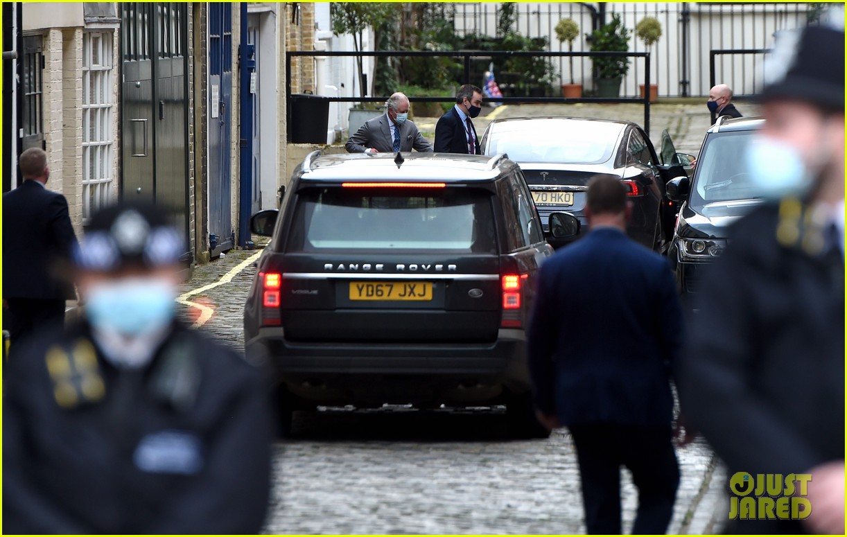 Prince Charles Visits His Sick Father Prince Philip in the Hospital ...