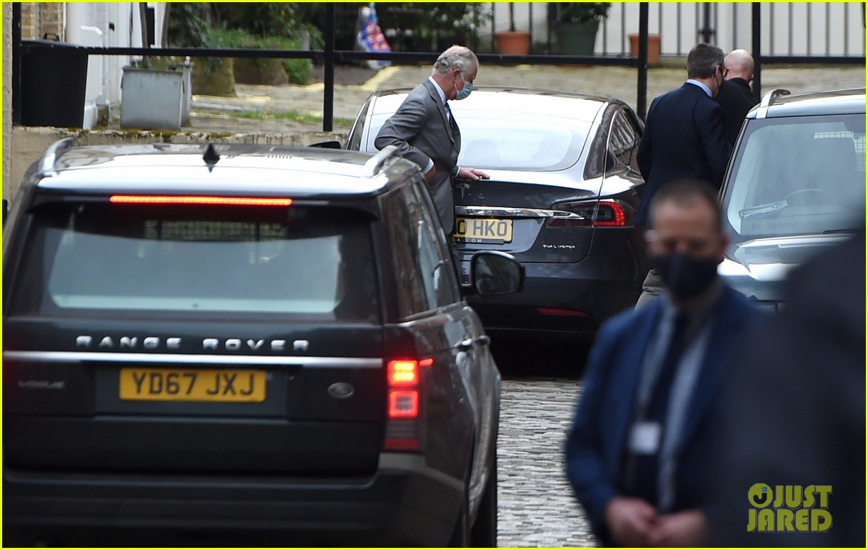 Prince Charles Visits His Sick Father Prince Philip in the Hospital ...