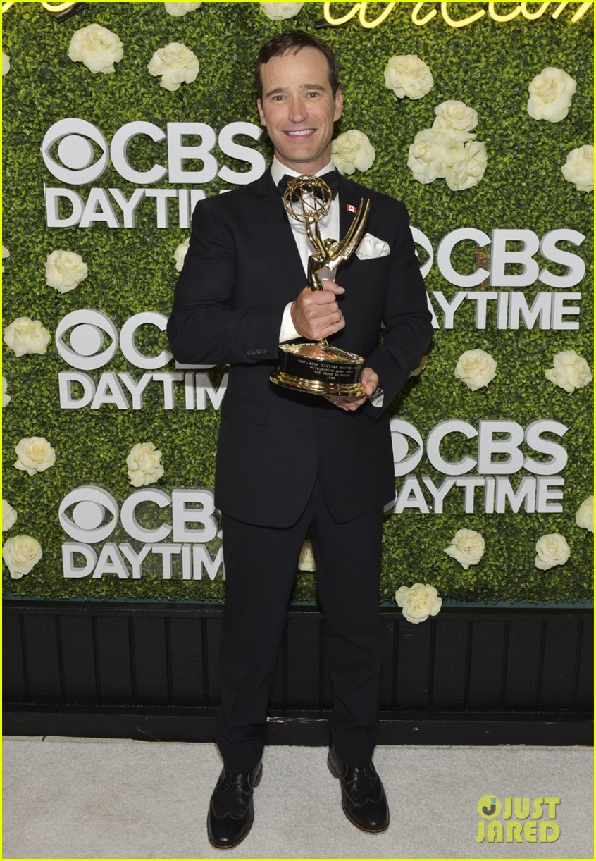 'Jeopardy' Fans Are Thirsting Over Mike Richards, the Show's New Guest ...