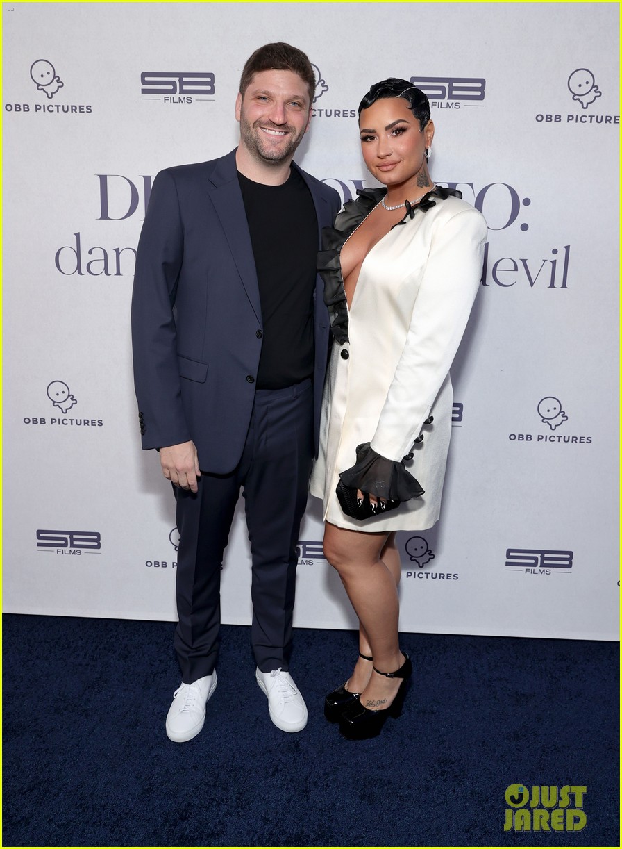 Demi Lovato Performs at 'Dancing With the Devil' YouTube Series ...
