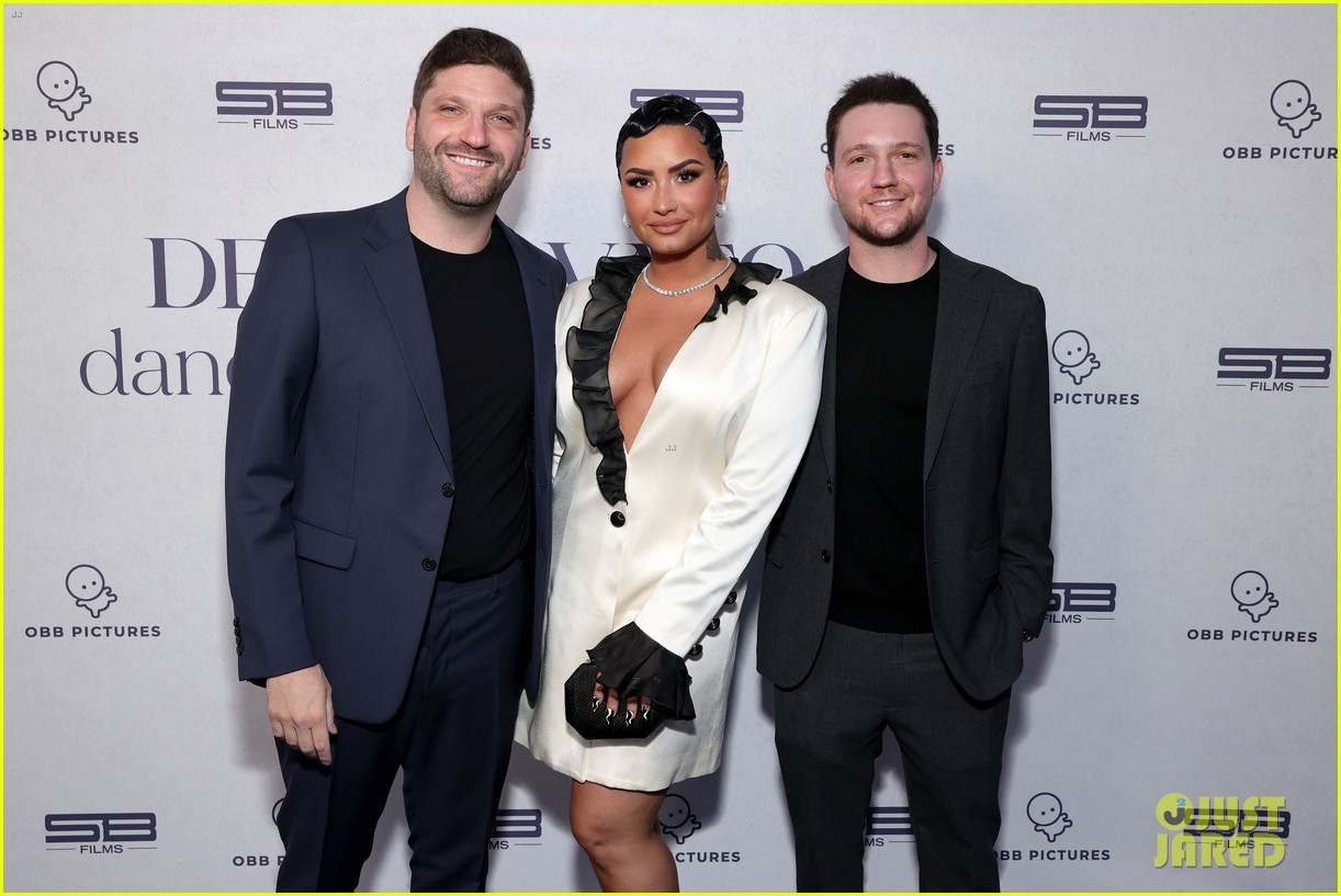 Demi Lovato Performs at 'Dancing With the Devil' YouTube Series ...