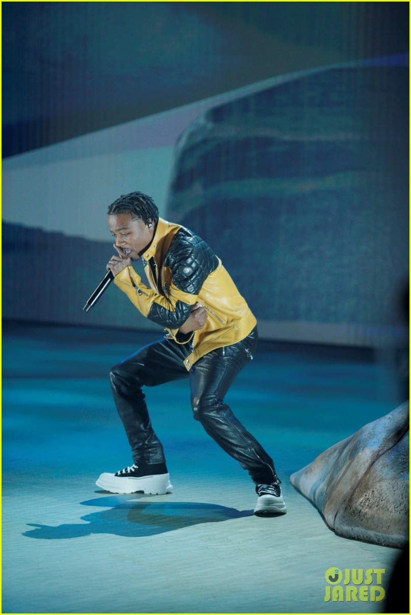 Roddy Ricch Debuts New Song 'Heartless' at Grammys 2021 - Listen Now ...