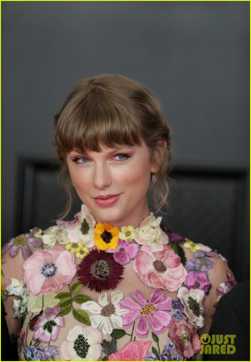 Taylor Swift is Covered in Flowers While Arriving at Grammys 2021 ...
