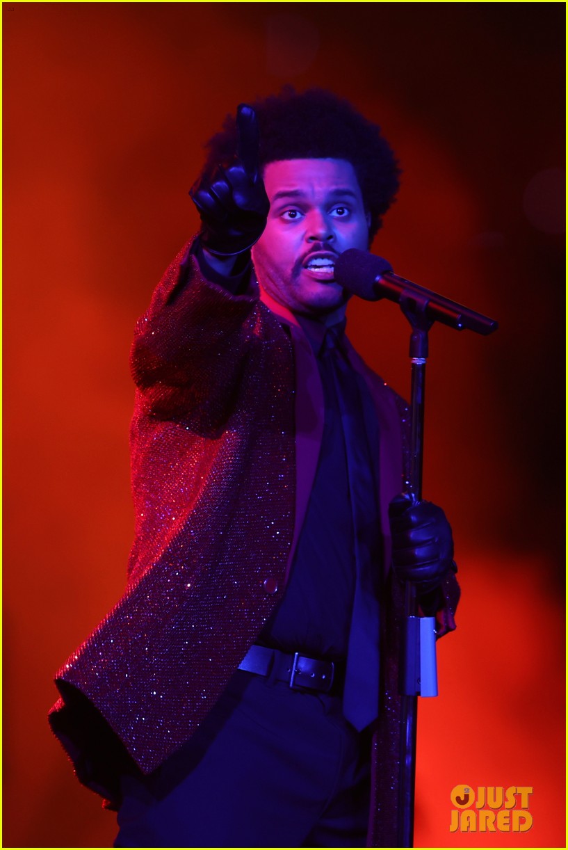 The Weeknd Announces His New Song Is 'in NFT Space': Photo 4536412 ...