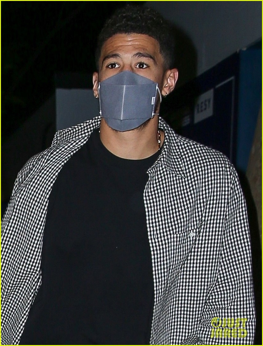 Kendall Jenner & Boyfriend Devin Booker Hold Hands During Night Out!: Photo 4547148 | Kendall ...