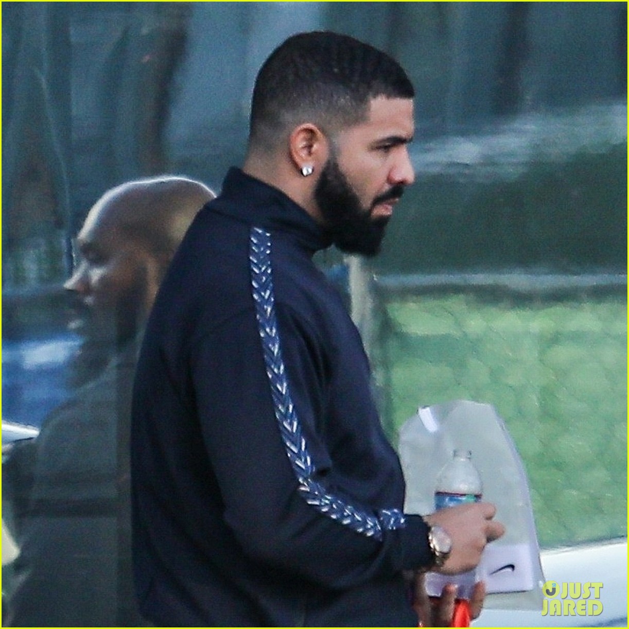 Drake Hits the Studio Alongside Pal Zack Bia : Photo 4538410 | Drake ...