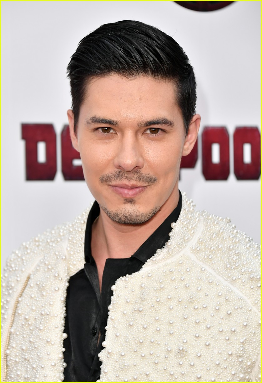 Meet Lewis Tan - 10 Things to Know About Mortal Kombat's Cole Young ...