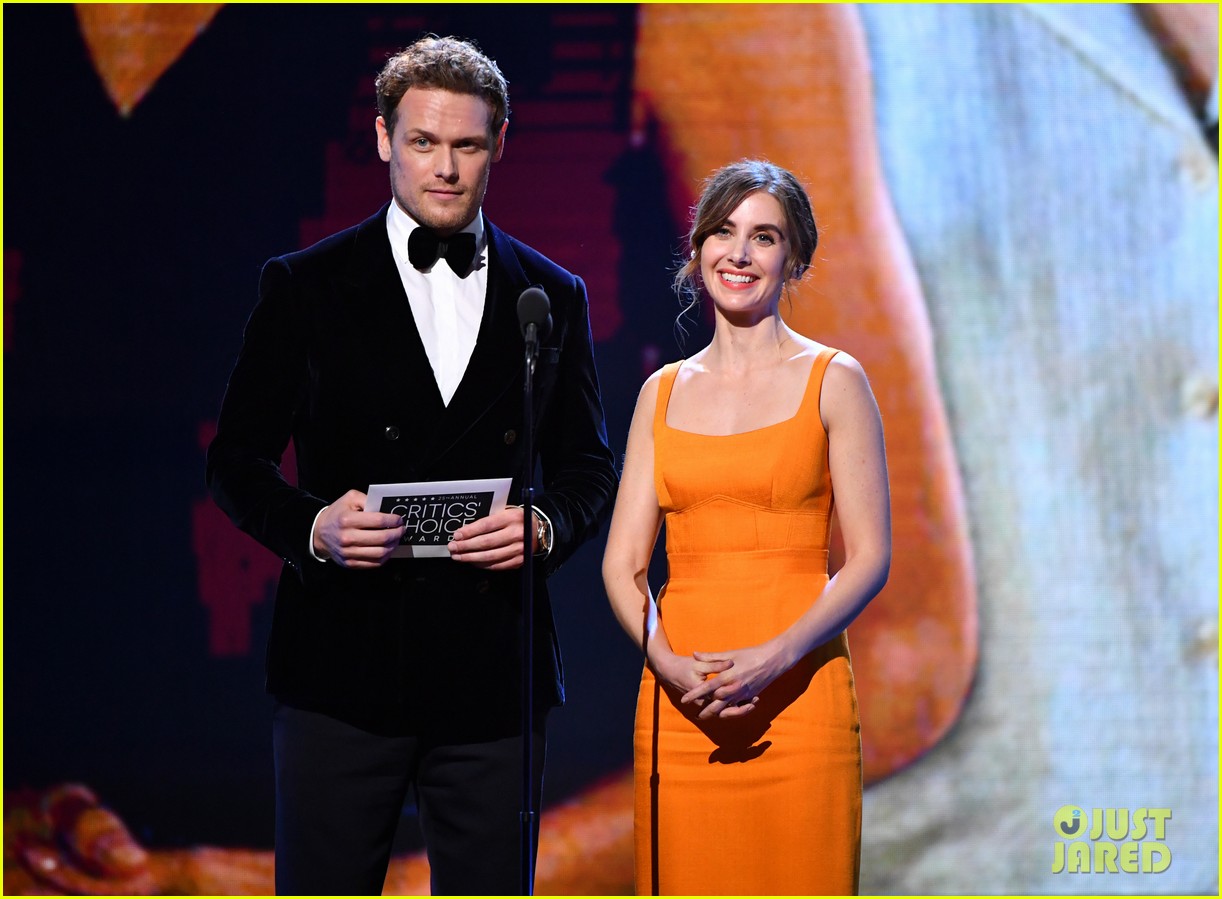 Sam Heughan Rings in His '29th' Birthday With a Buff Gym Selfie: Photo ...