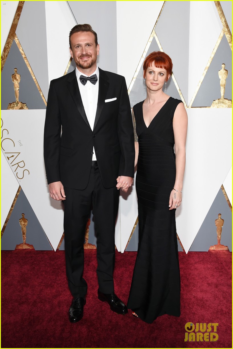 Jason Segel & Girlfriend Alexis Mixter Split After 8 Years Together ...