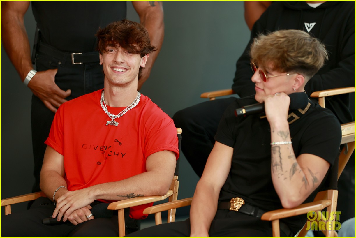 Bryce Hall & Austin McBroom's Trash Talking Turns Into Fighting at ...