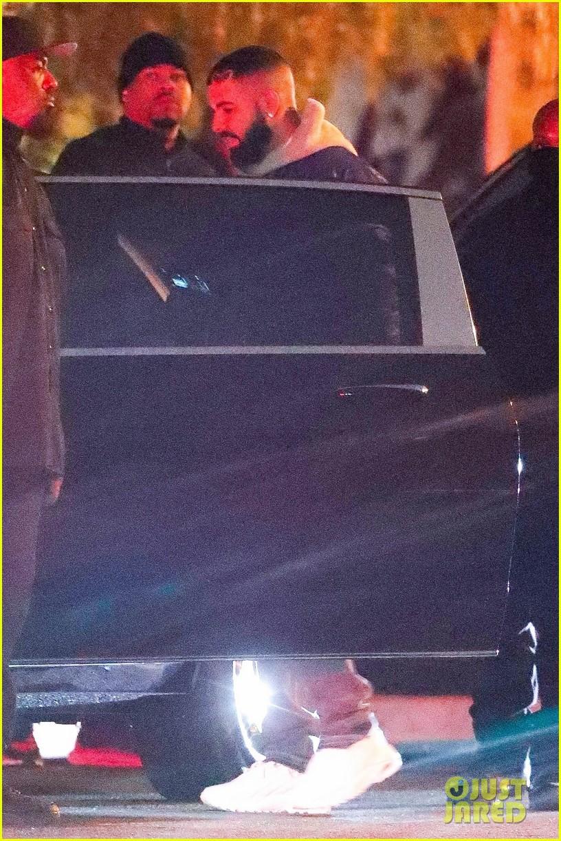 Drake Heads to Dinner After Going Live on Instagram With Nicki Minaj ...