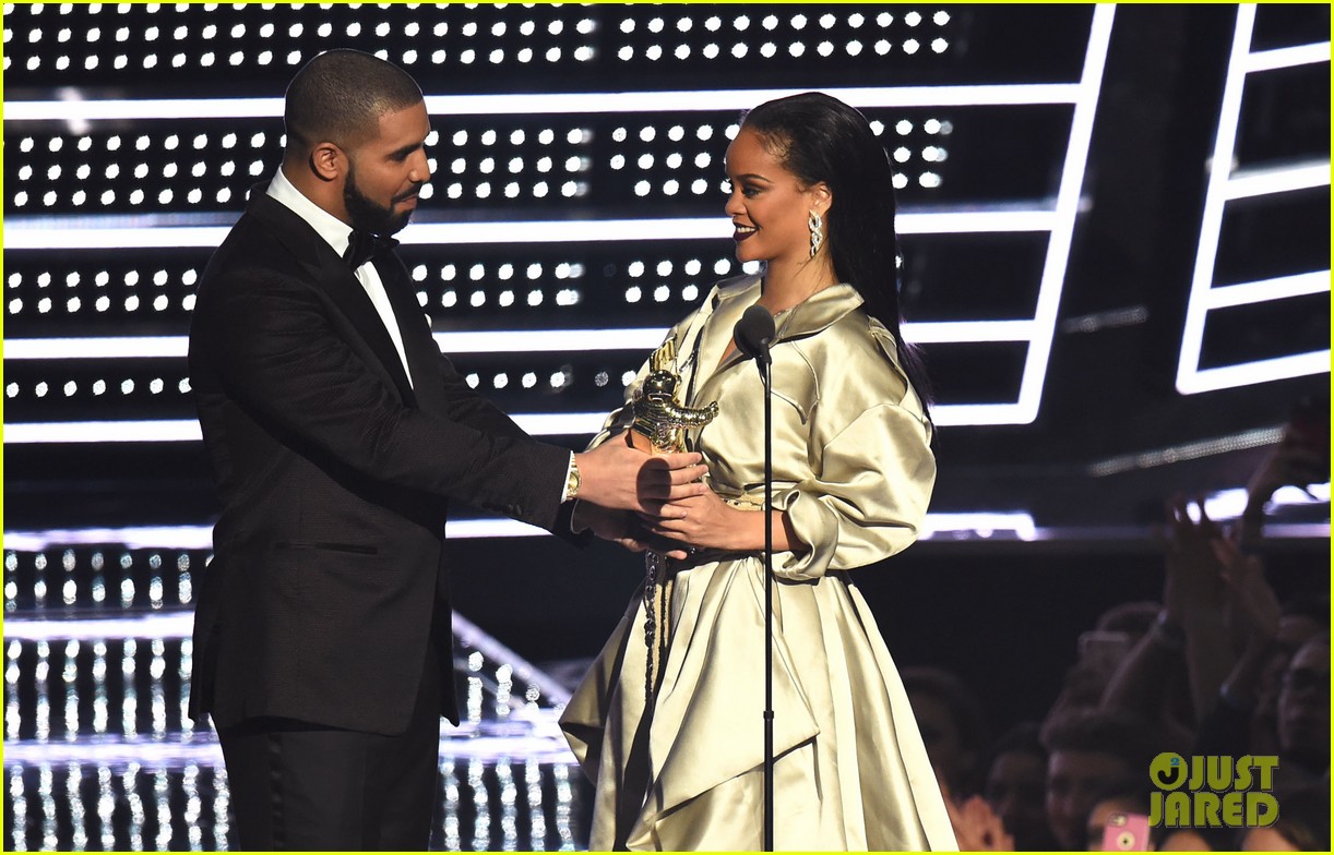 How Much Is Drake Worth? Net Worth Revealed!: Photo 4552645 | Drake ...