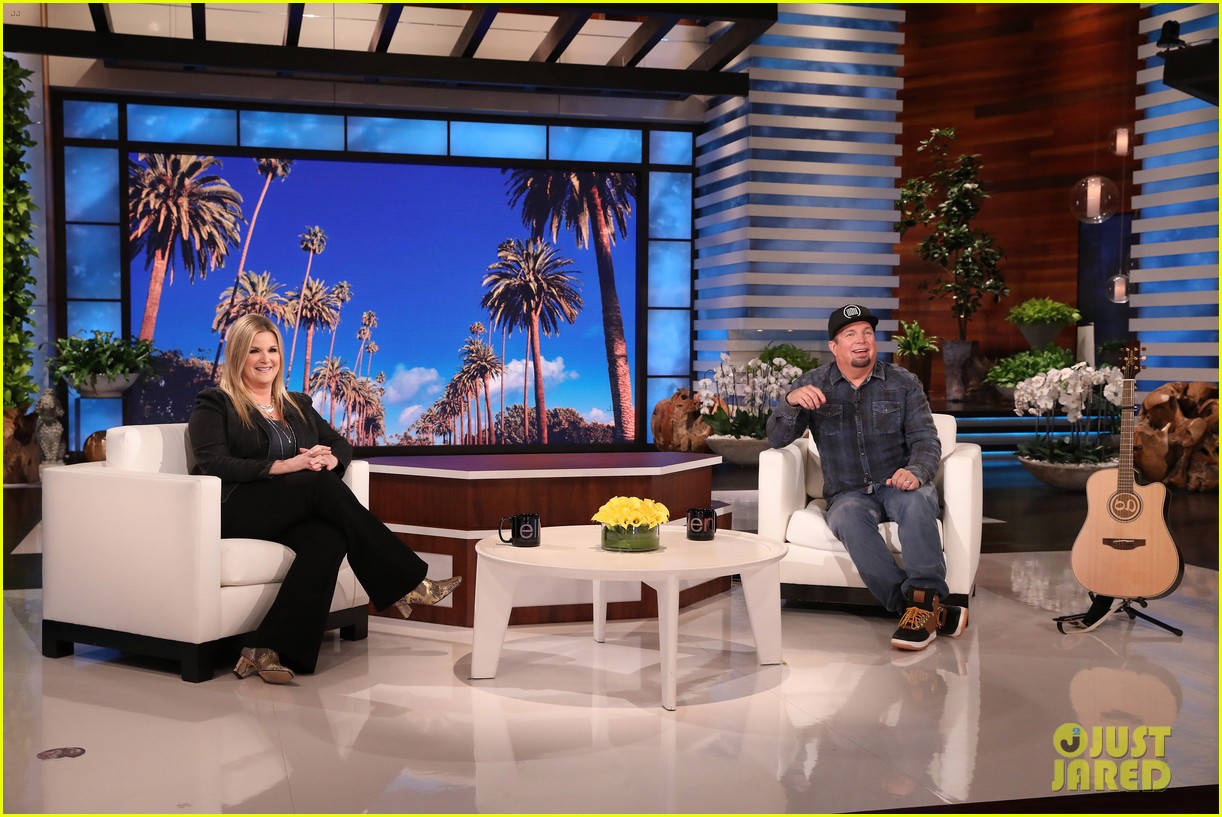 Photo: matthew mcconaughey trisha yearwood ellen video story 02 | Photo ...