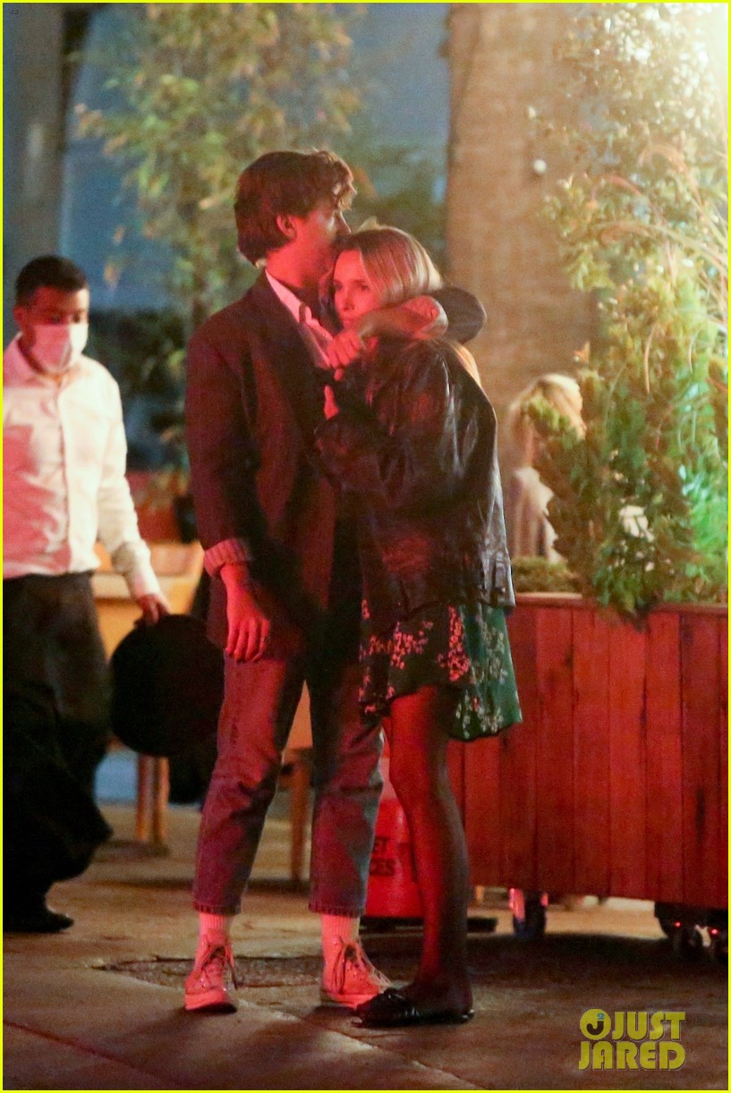 Cole Sprouse Shares Steamy Kiss with Girlfriend Ari Fournier During ...
