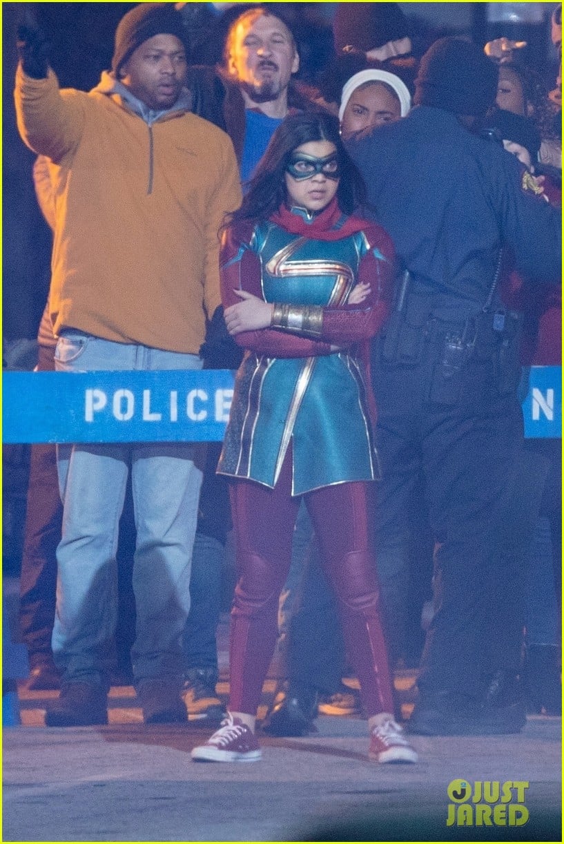 Iman Vellani Spotted in Official 'Ms. Marvel' Costume in New Set Photos!: Photo 4550581 | Photos ...