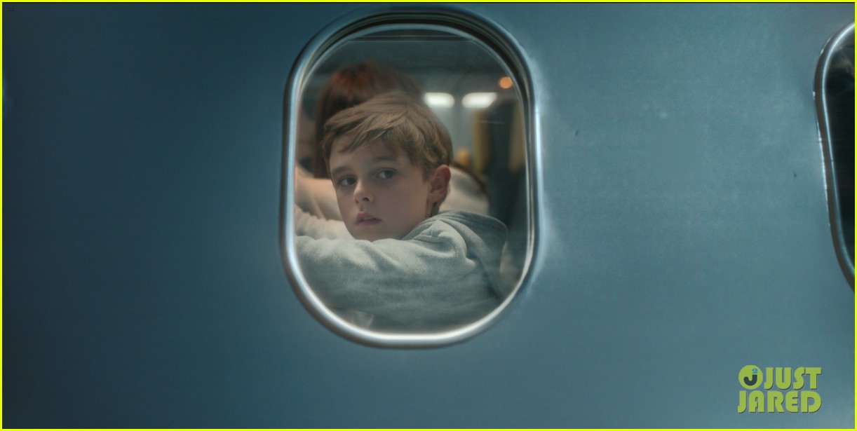 A Vampire Takes Over A Hijacked Flight in Netflix's 'Blood Red Sky ...