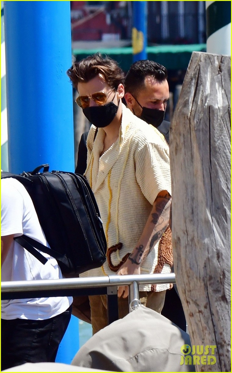 Harry Styles Relaxes on a Water Taxi as He Arrives in Venice : Photo ...